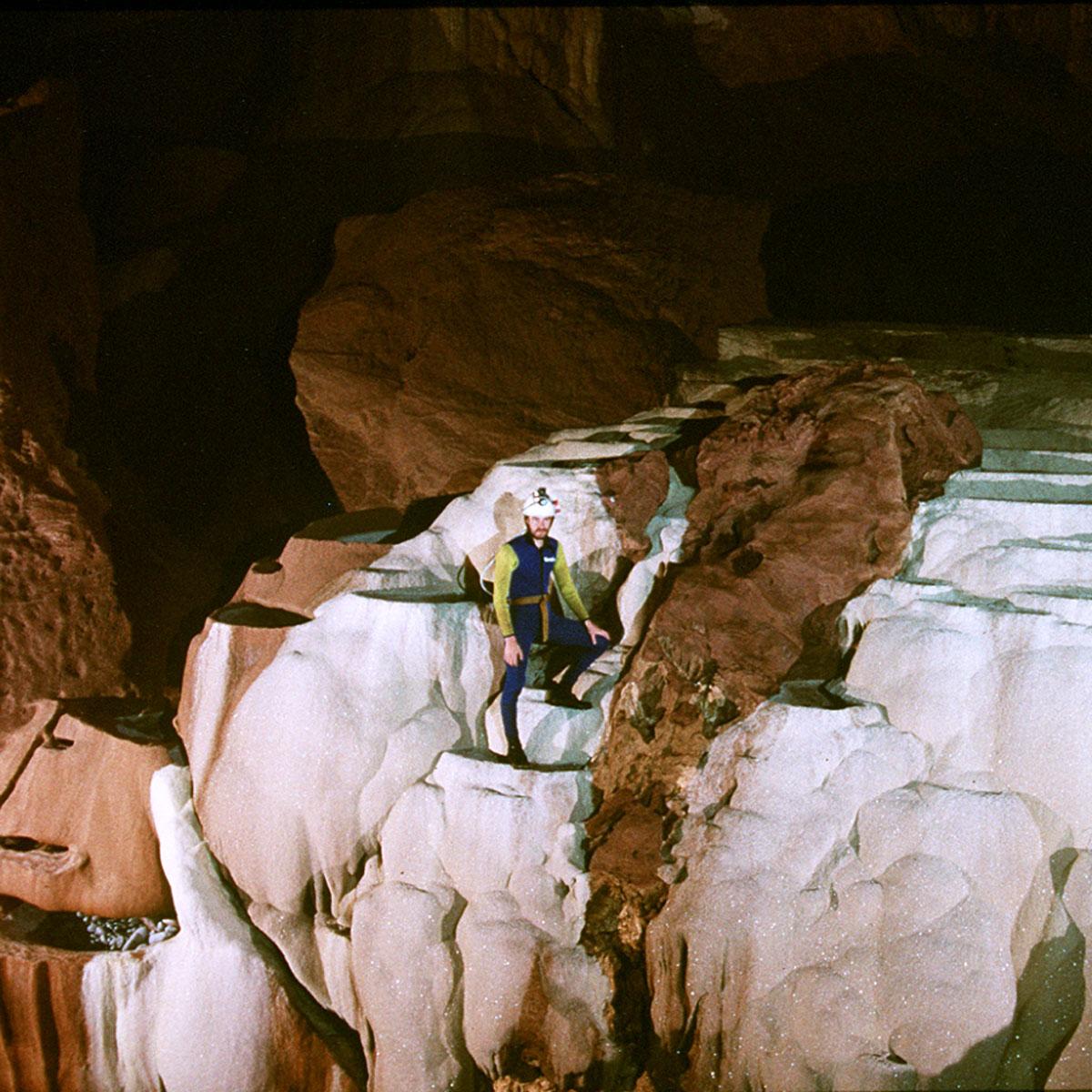 Discovery of Hang Khe Ry • Oxalis Adventure