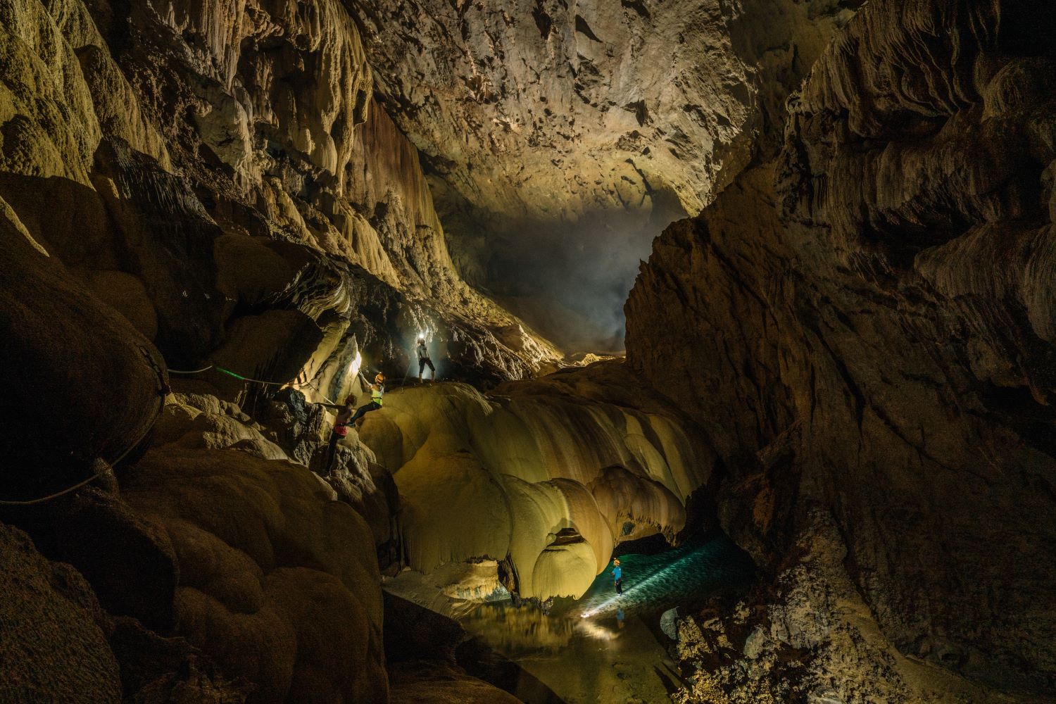 Hang Va Cave on BBC Planet Earth III: Science and Cave Conservation