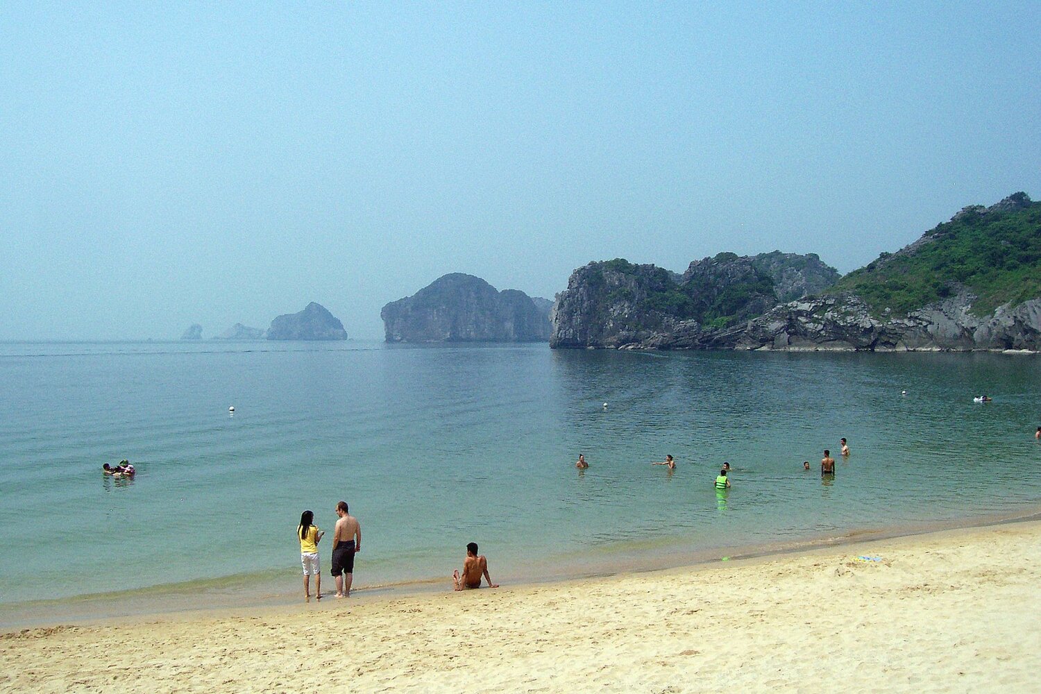 Discover 9 best things to do in Cat Ba Island today