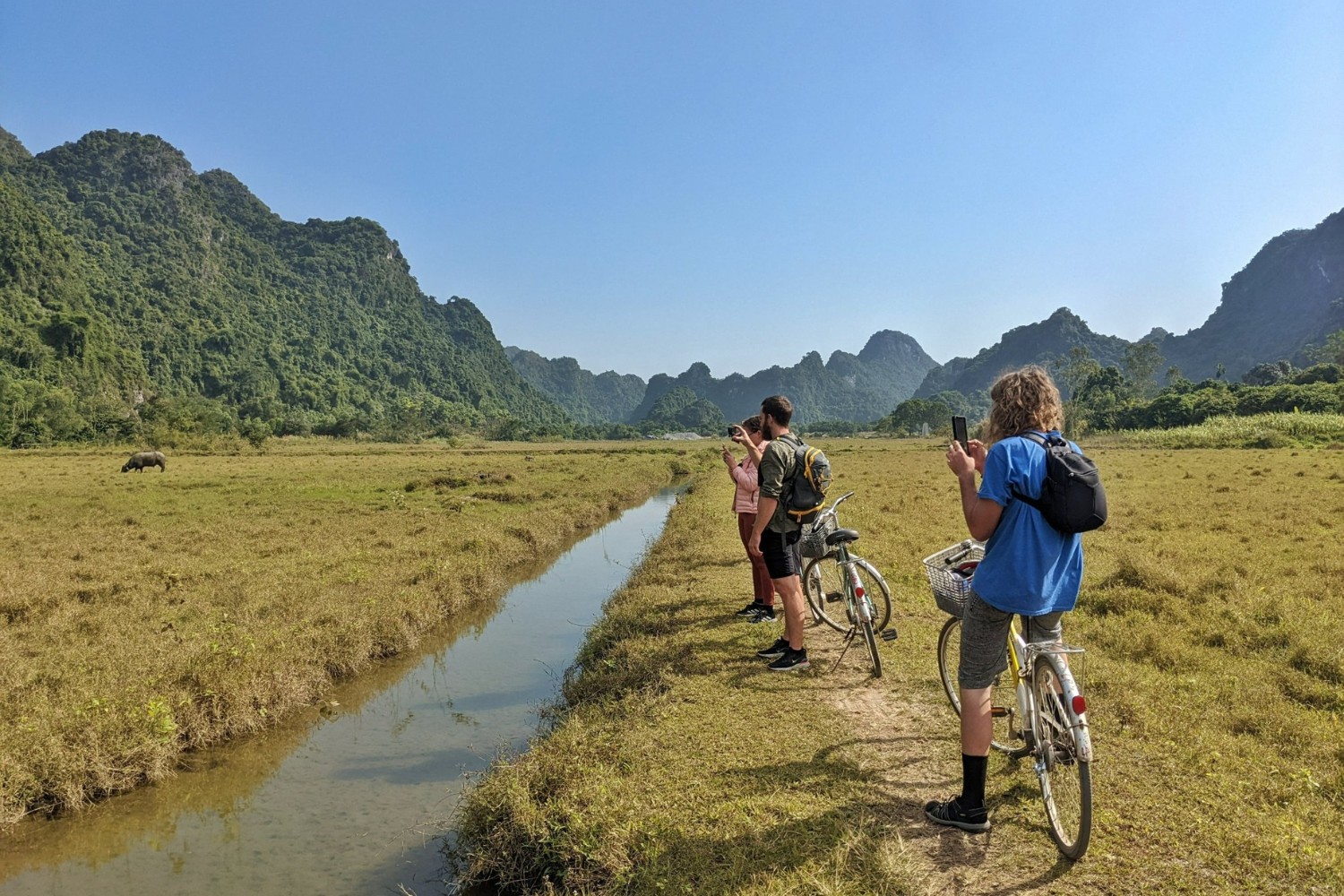 Best 12 Things to Do in Halong Bay Vietnam