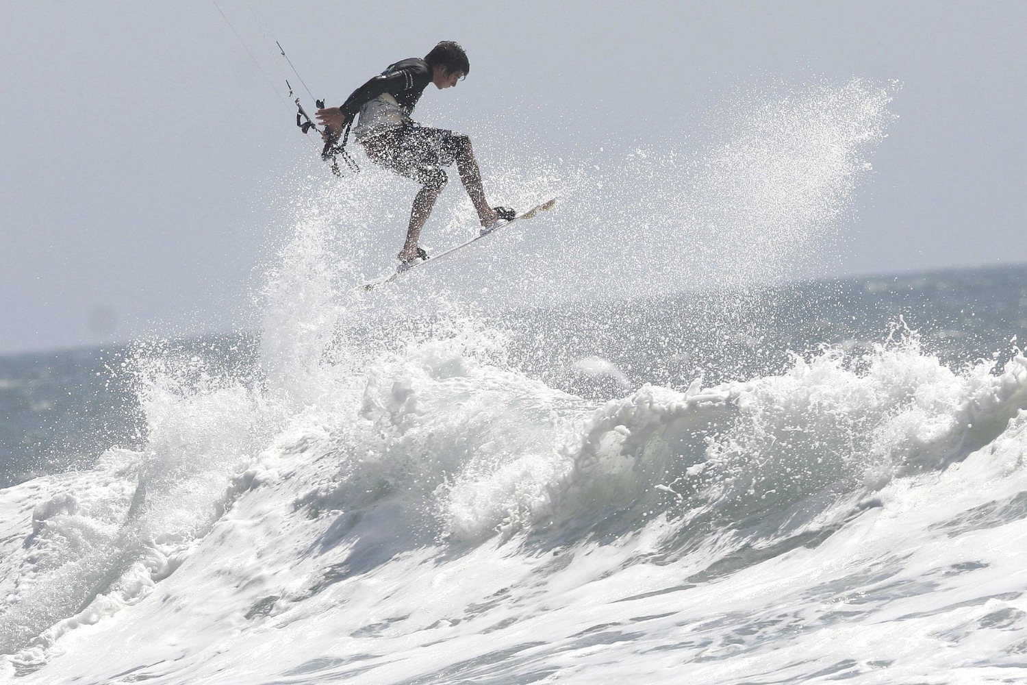 Kitesurfing Essentials: A Beginner's Guide in Vietnam