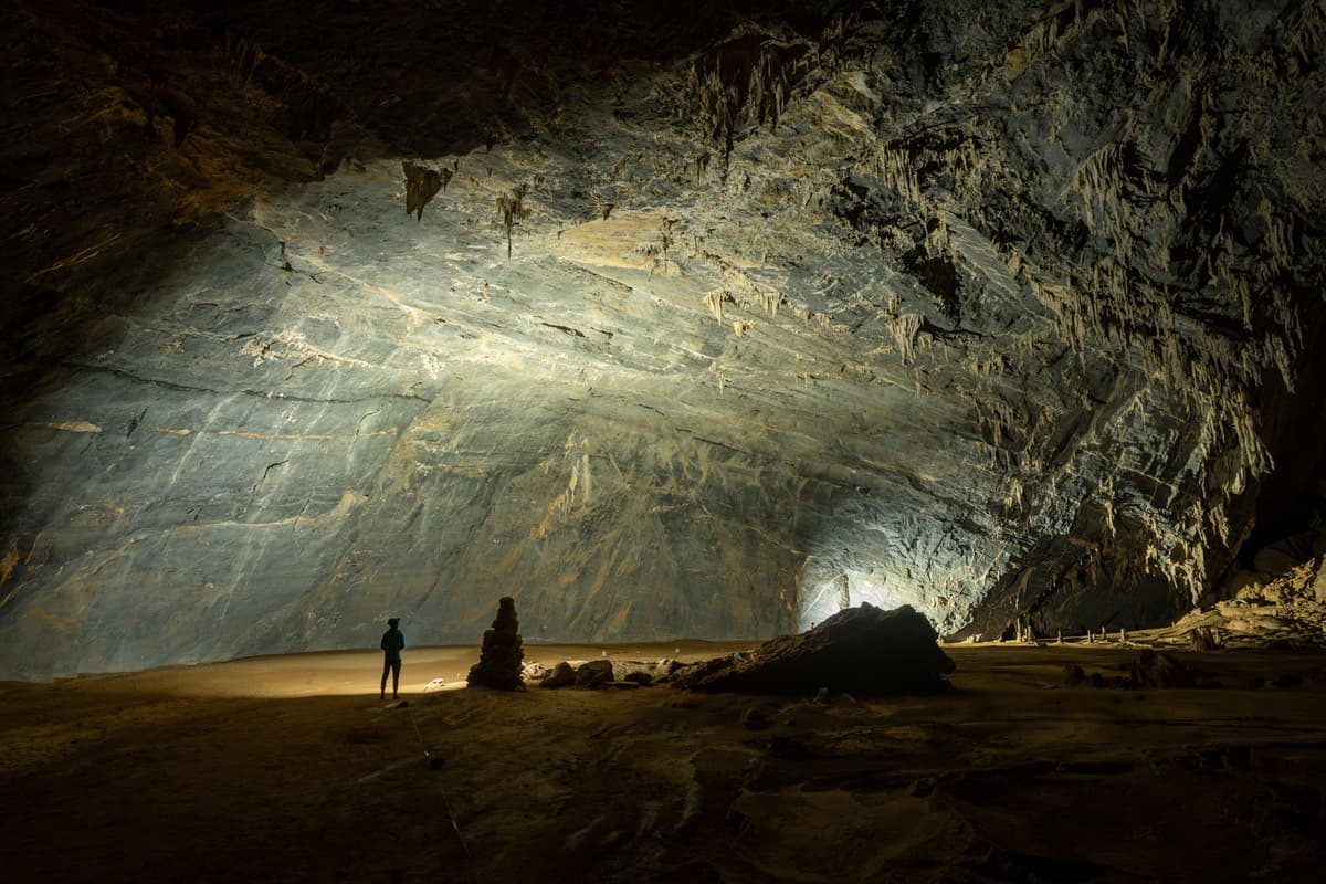 Khám Phá Hang Én • Oxalis Adventure